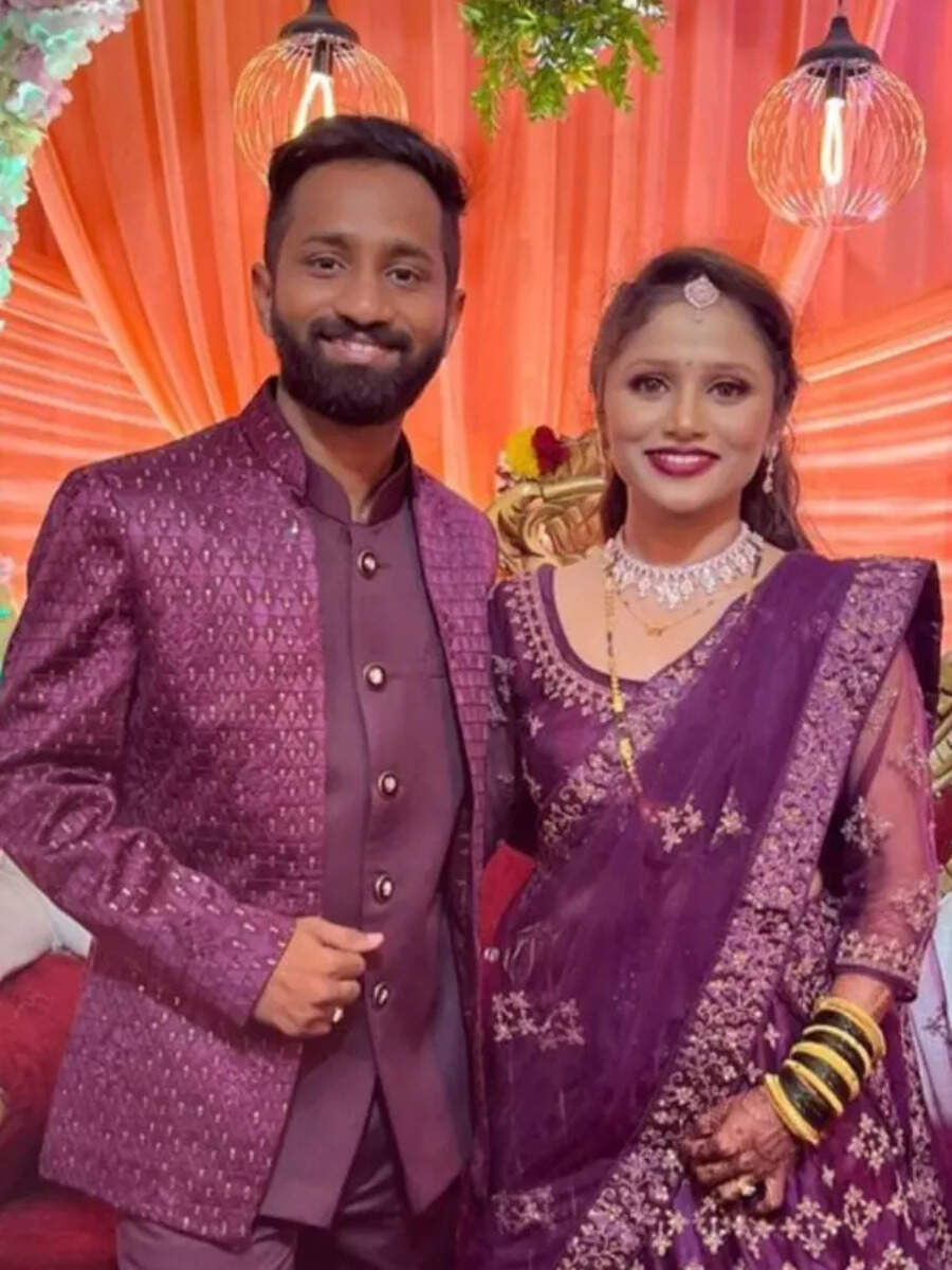 Romantic pictures of newlyweds Dattu More and Swati Ghunage | Times of ...