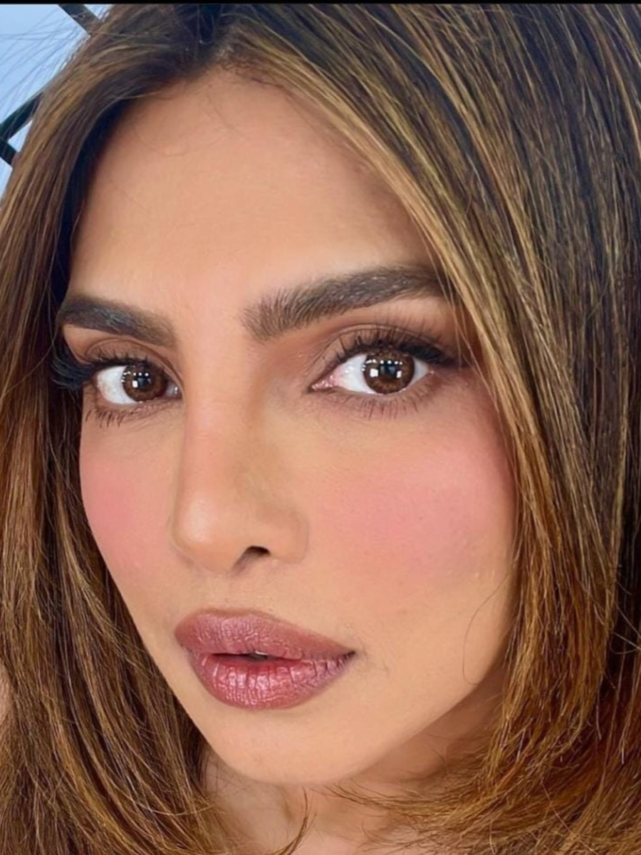 Besan Face Pack | Priyanka Chopra Approved Hack To Flaunt Glowing Skin ...