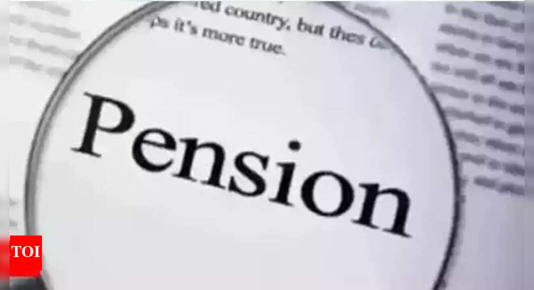 Retired civic school employees elated by BMC nod for revised pension ...