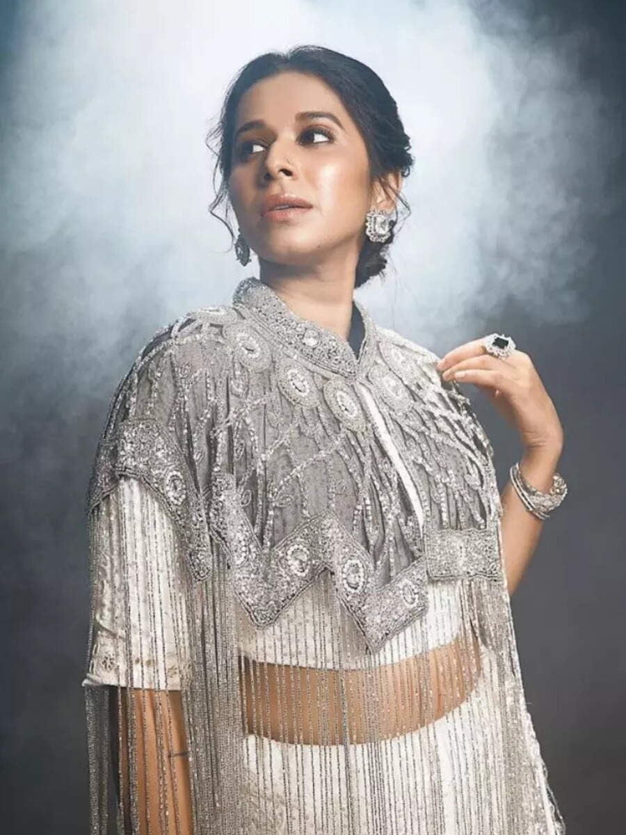 Shreya Bugde shines in silver lehenga | Times of India