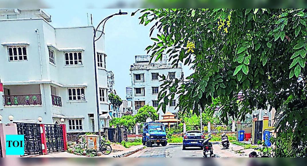New Town: Fine Sparks Debate Over New Town Parking Rules | Kolkata News ...