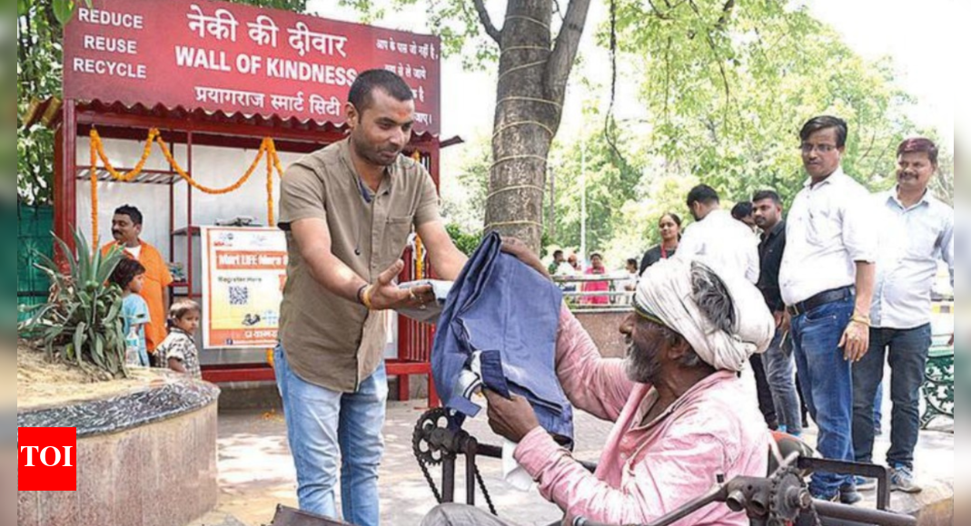 'Neki Ki Deewar' concept launched in Sangam City | Prayagraj News ...