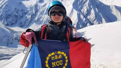 Lucknow girl becomes trained mountaineer after completing advance ...
