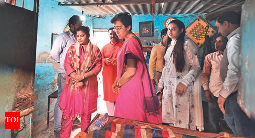 CM announces Rs 10 Lakh ex gratia for teen's kin | Delhi News - Times ...