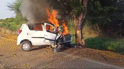 4 of family killed as car catches fire after hitting tree in Madhya ...