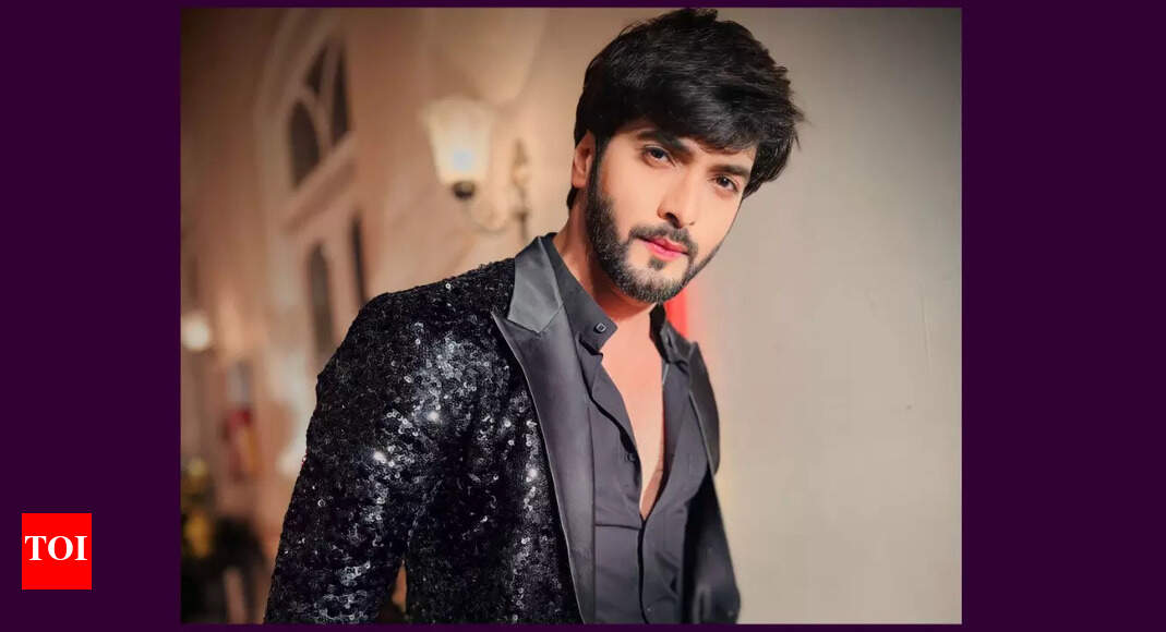 The experience of being a dad is so different, says Ashish Dixit | - Times of India