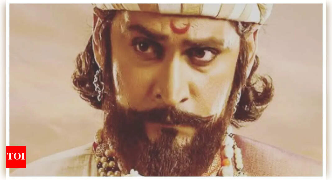 Chinmay Mandlekar celebrates '5 years of Farzand'; shares a throwback ...