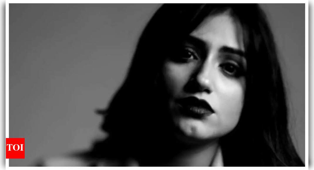 Vikram Bhatt's daughter Krishna Bhatt makes directorial debut with a ...