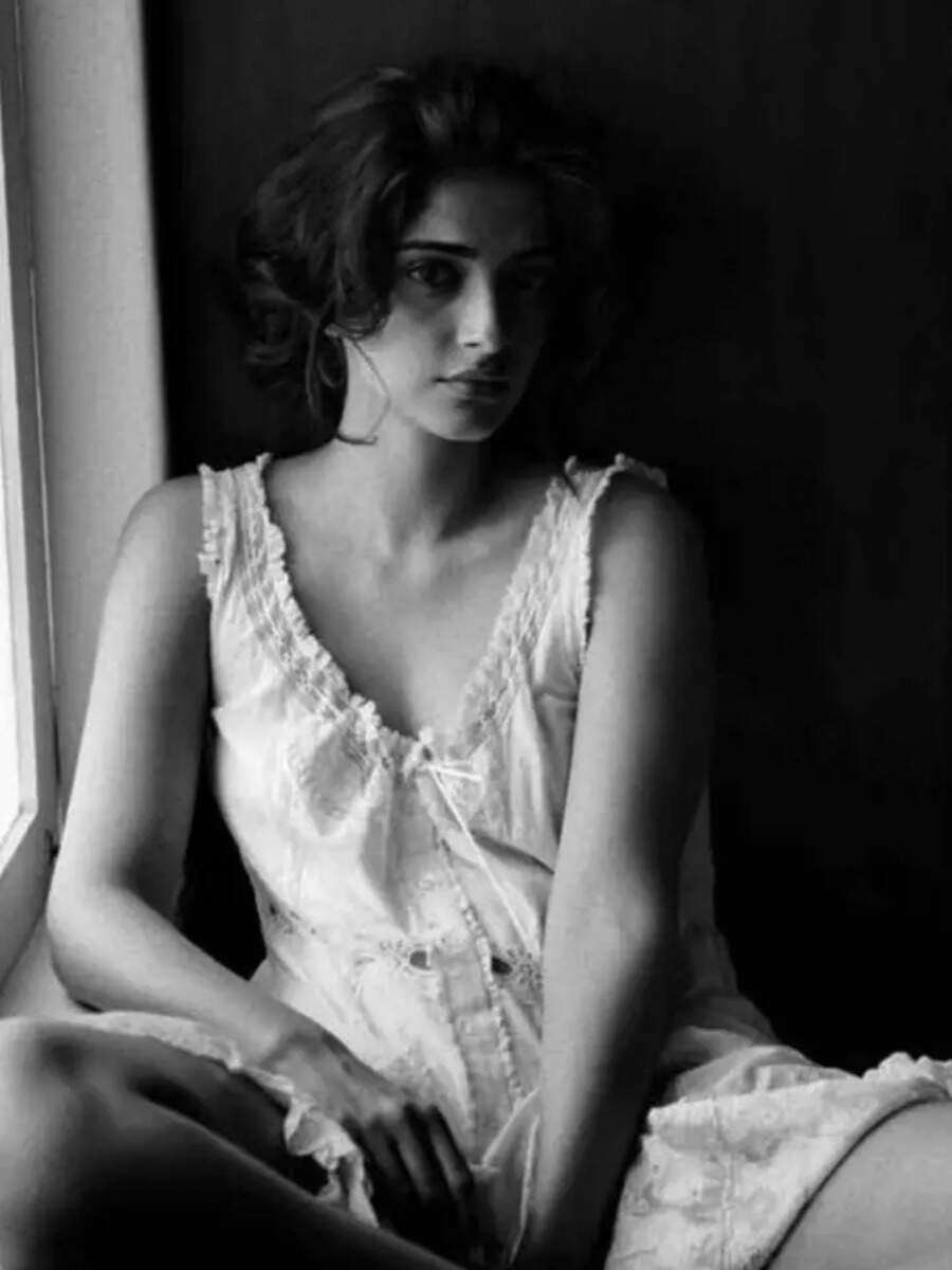 Sonam Kapoor's Throwback Sultry Photoshoot Leaves Her Craving For Roll, Camera, Action | Times Now