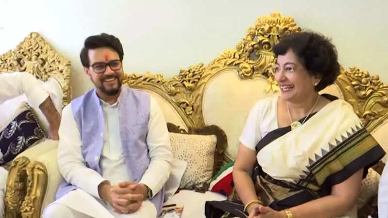 Anurag Thakur meets ace classical singer Padmaja Phenany Joglekar in Mumbai