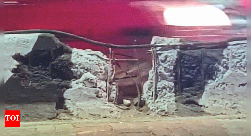 Protruding iron rods a threat on Chennai roads | Chennai News - Times ...