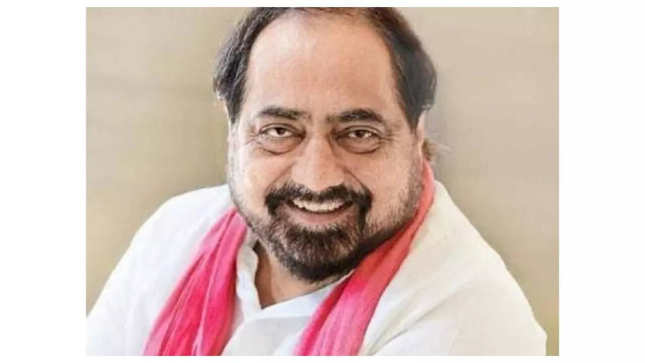 Aamir Hussain's Instagram, Twitter & Facebook on IDCrawl