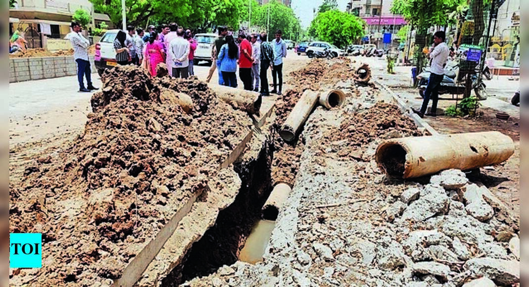 Amc: Amc Digs Up 30m Of White Topping Road In Gurukul | Ahmedabad News ...