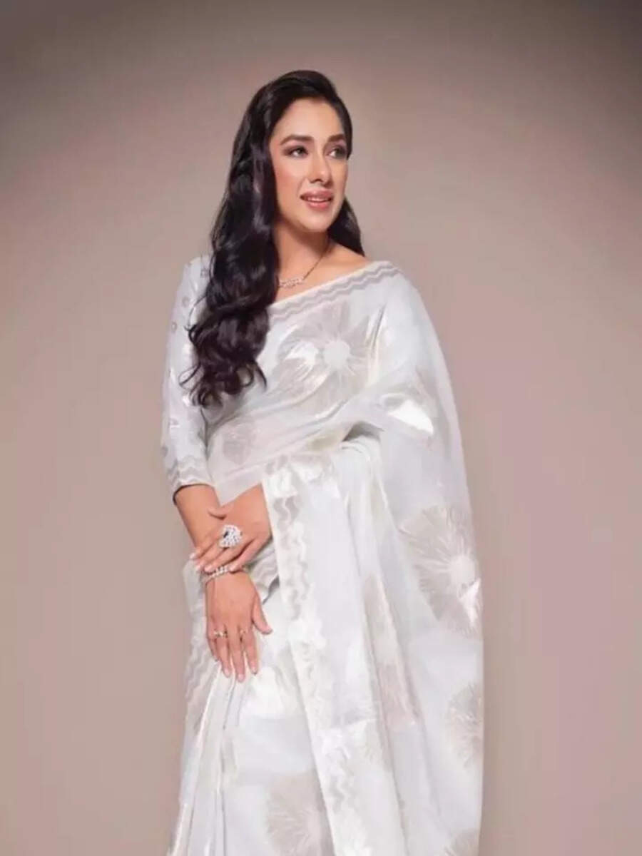 Rupali Ganguly's ethnic elegance in unmissable pictures | TOIPhotogallery