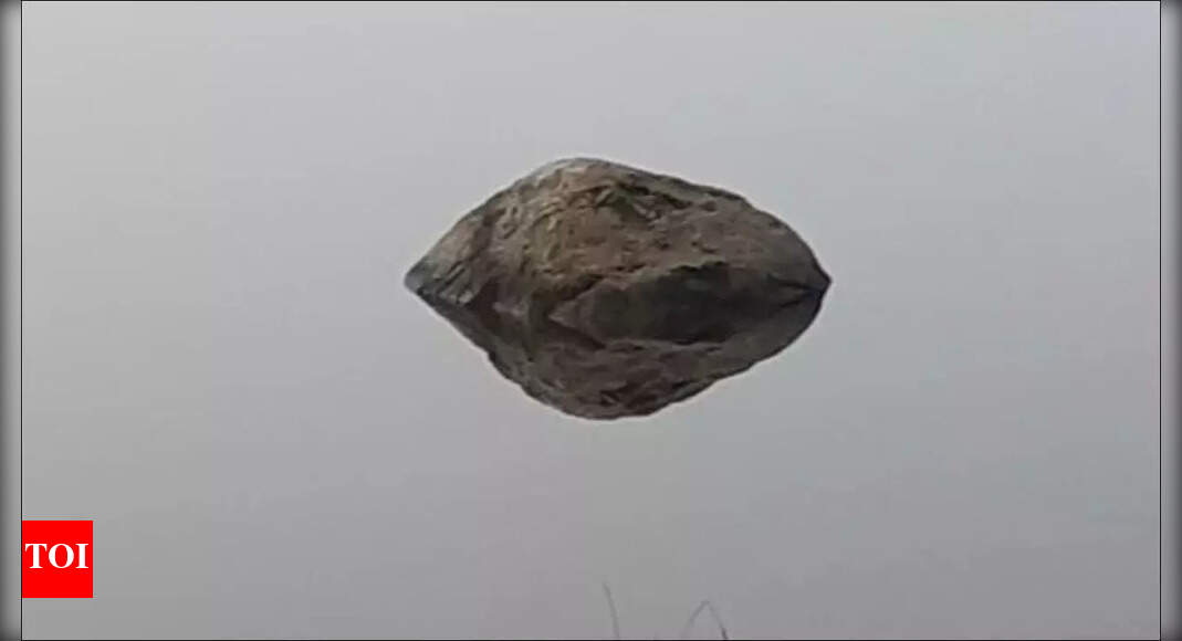 Is This Rock Floating on Water? This illusion is confusing netizens ...