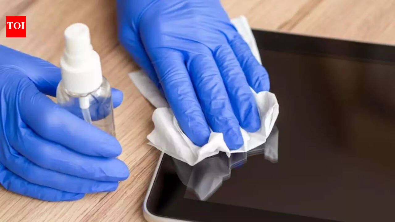 Screen Cleaner: All Purpose Kits To Clean Your Mobile Screen Safely And ...