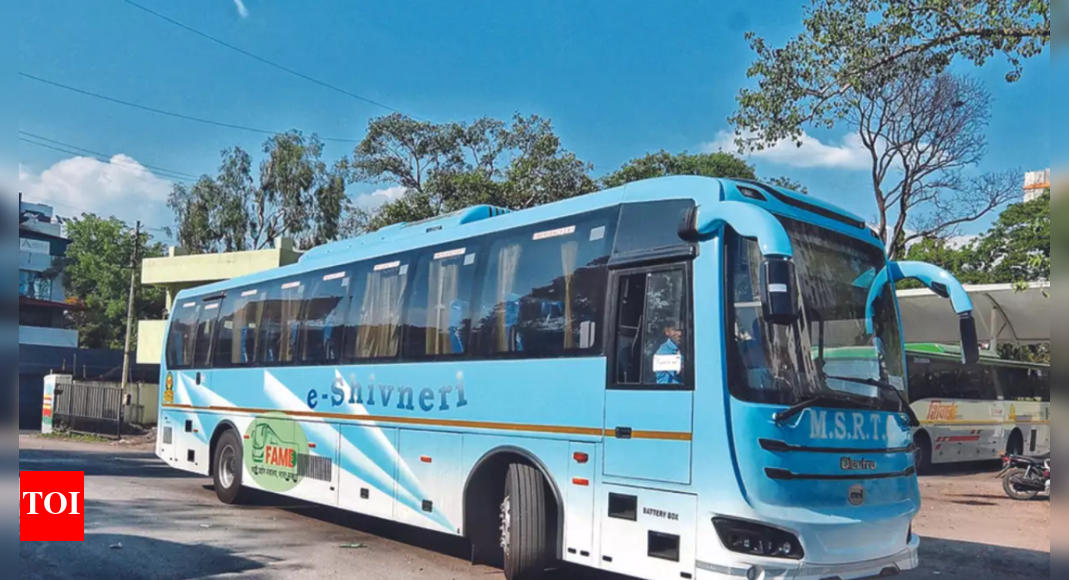 Shivneri e-bus rakes in Rs 2 cr in one month | Mumbai News - Times of India
