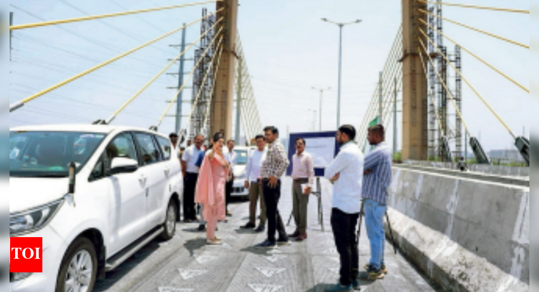 Parthala Flyover Noida: May deadline gone, flyover may open by June 13 ...