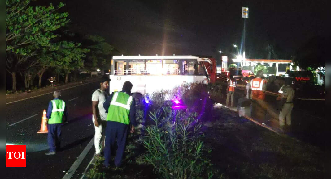 Ambulance rescuing highway crash victims on Chennai-Trichy NH hit by ...