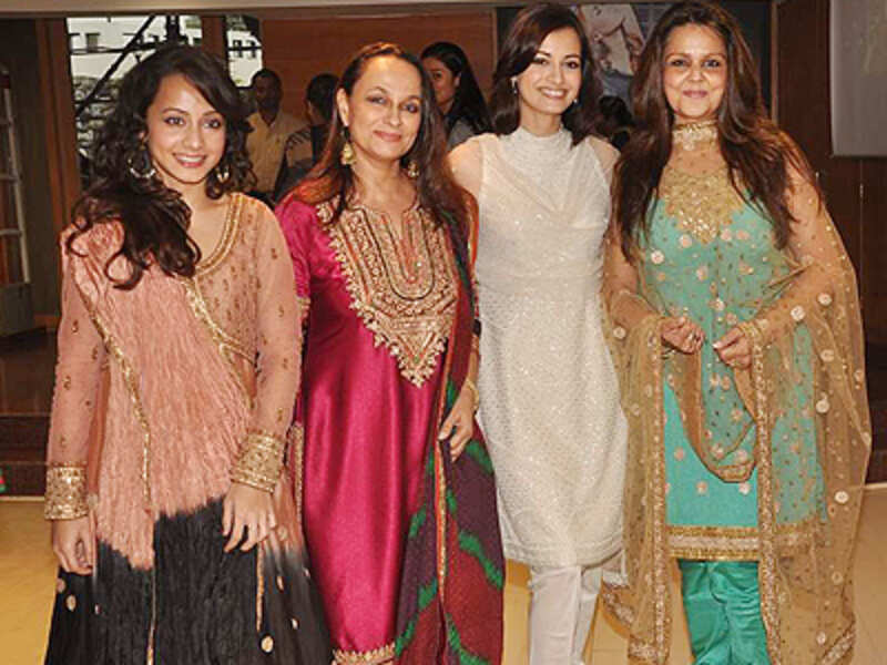 Cast members Aurita Ghosh, Soni Razdan, Dia Mirza and Nandini Sen ...