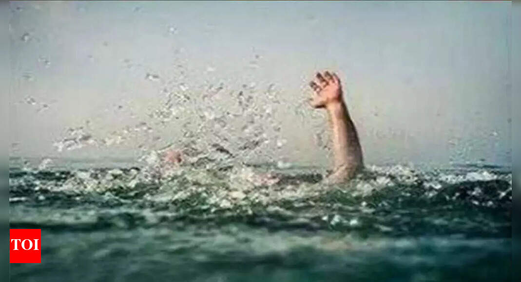 12-year-old drowns in pvt school pool | Delhi News - Times of India