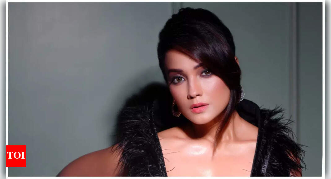 Adaa Khan joins the cast of Wagle Ki Duniya - Nayi Peedhi Naye Kissey ...