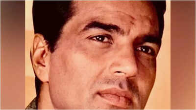Dharmendra drops throwback picture in shayari style | Hindi Movie News ...