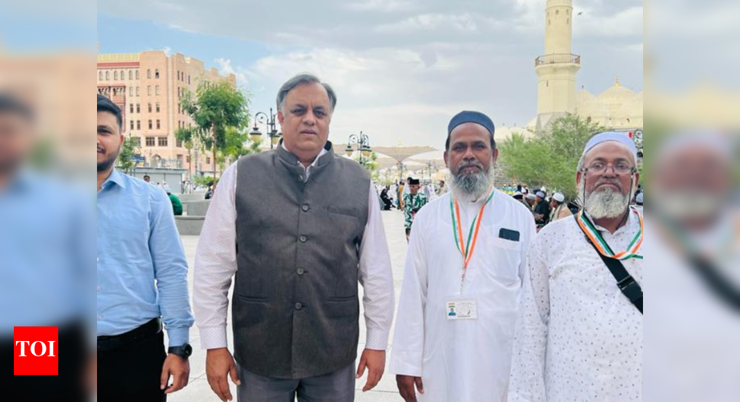 Envoy visits Mecca, inspects arrangements set up for Indian Hajj ...