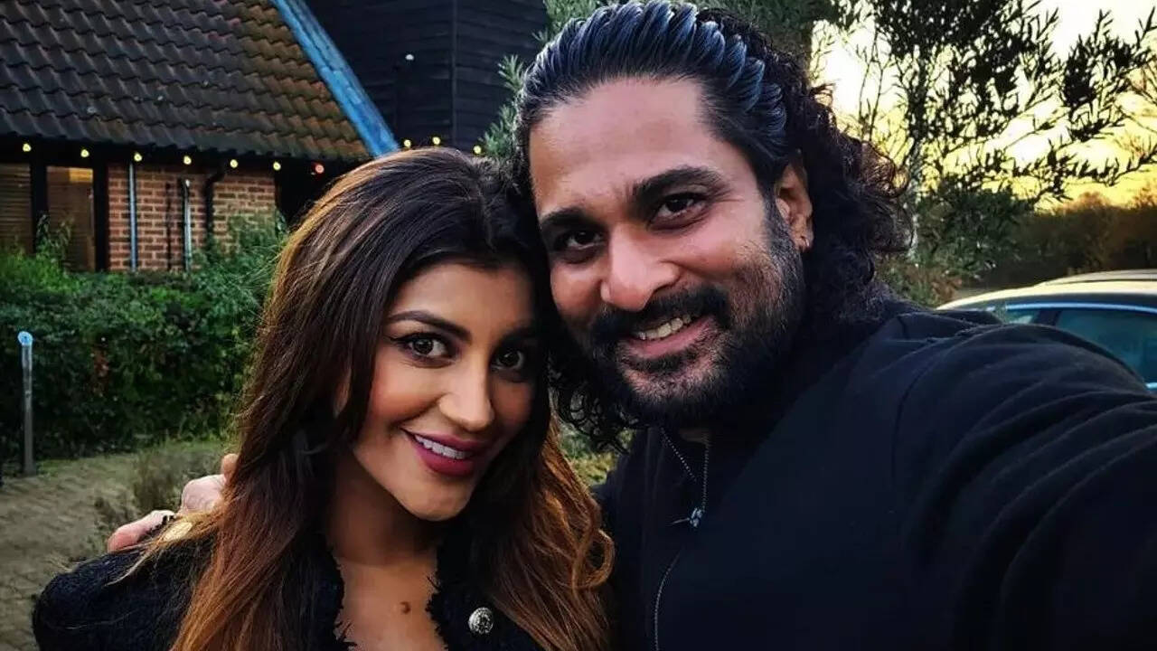 Yaashika Aanand and Richard Rishi Photos, News and Videos, Trivia and ...