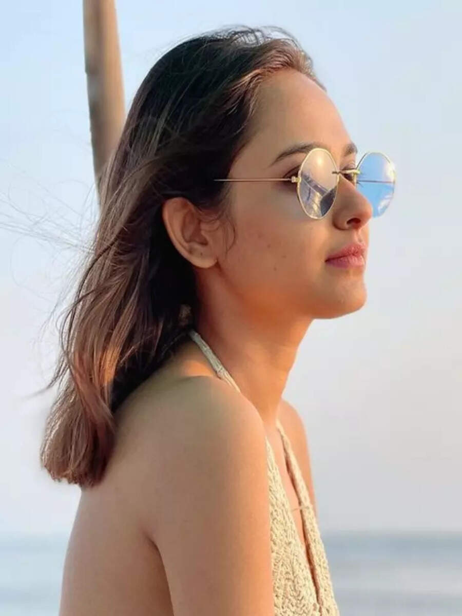 Mishmee Das Looks Effortlessly Stylish In These Pics Times Of India