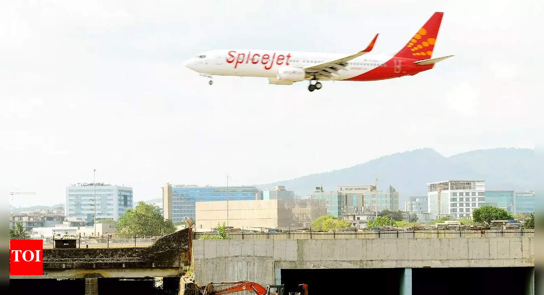 SpiceJet starts Haj flight operations | India News - Times of India
