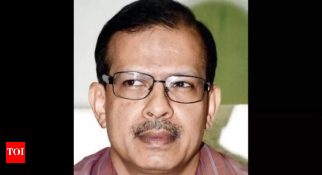 Pathak shifted to education and Siddharth to home dept | Patna News ...