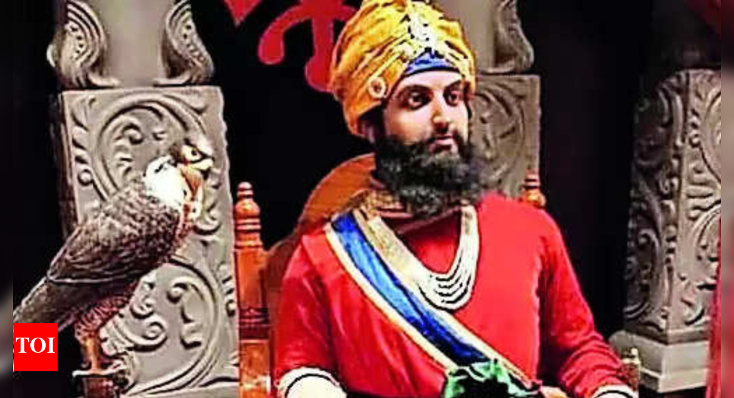 Mall in Patna removes wax statue of 10th Sikh guru | Patna News - Times ...