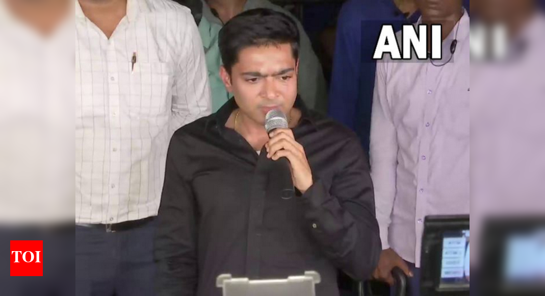 ED issues summon to TMC leader Abhishek Banerjee in teacher recruitment 'scam' - The Times of India
