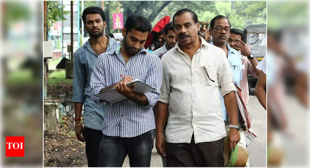 ‘Pachuvum Athbutha Vilakkum’ director Akhil Sathyan: I have made my dad ...