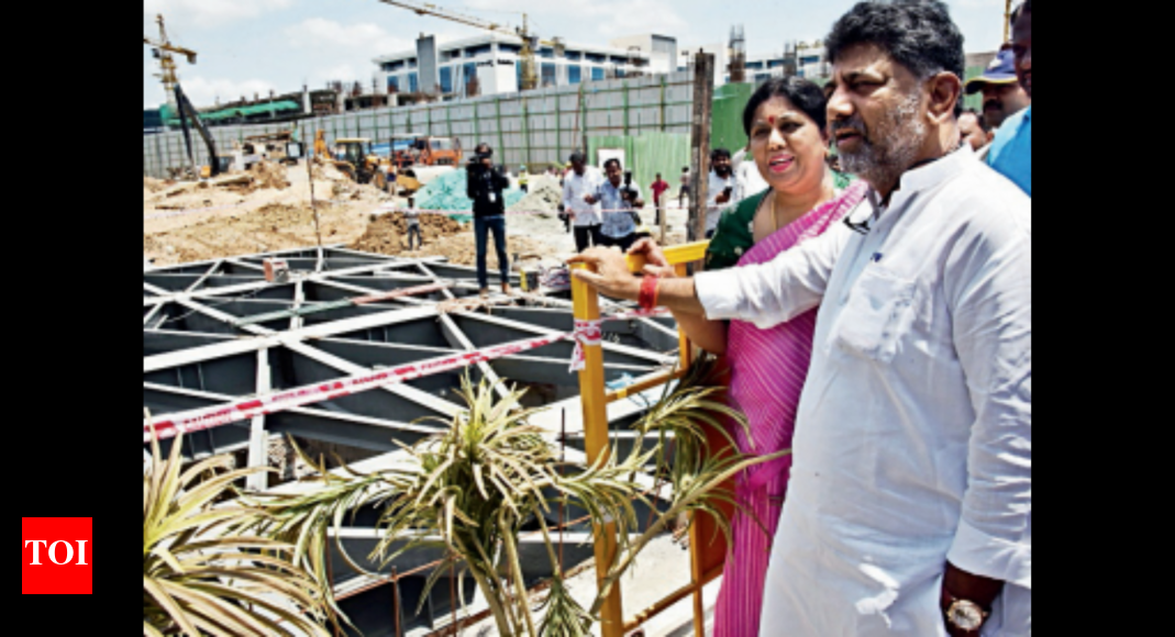 DyCM: Clear obstructions to drains or face music | Bengaluru News ...
