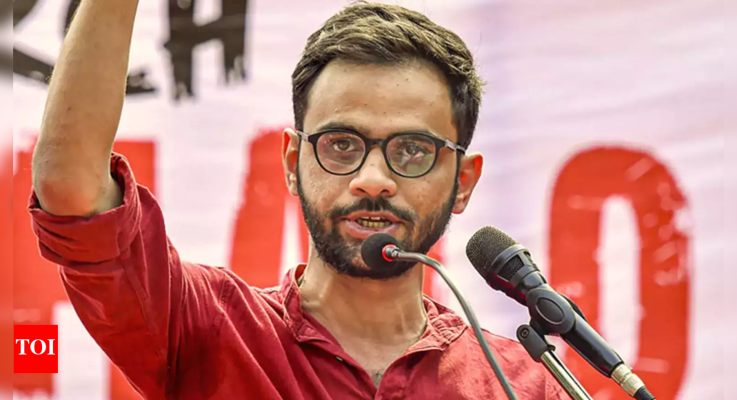 Activists stand in solidarity with former JNU student Umar khalid as he ...