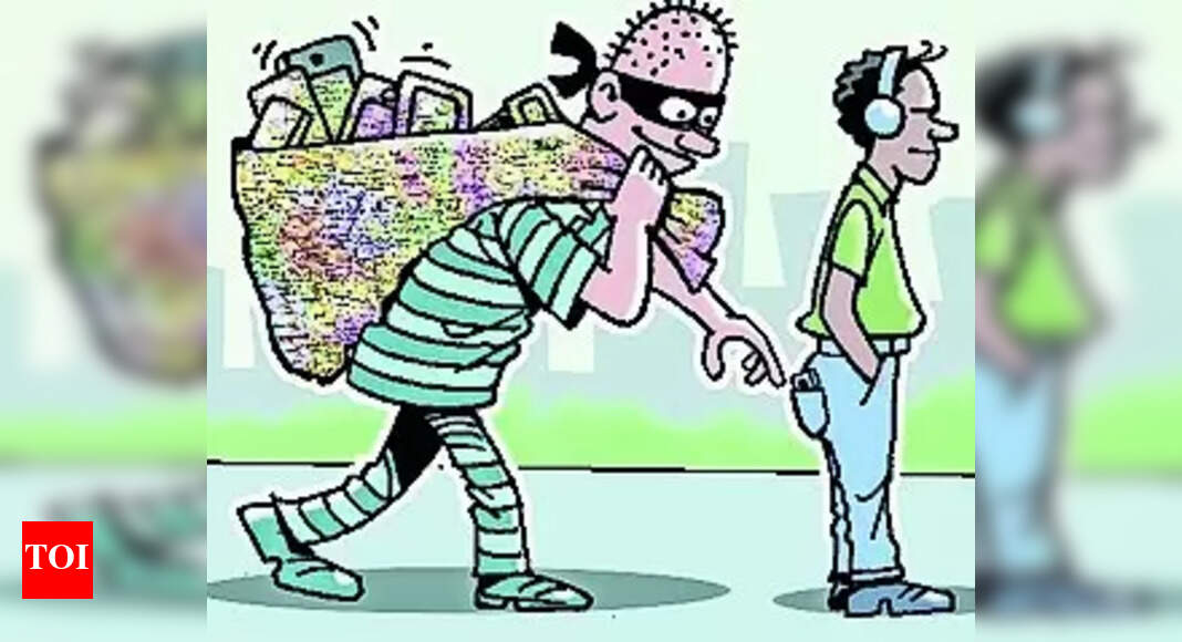 Mobile Thefts: 109 Cases Recorded In Just 8 Days | Nagpur News - Times ...