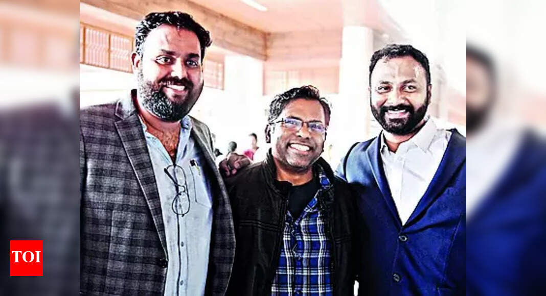 Sailors Return After 10-month Detention | Kochi News - Times of India