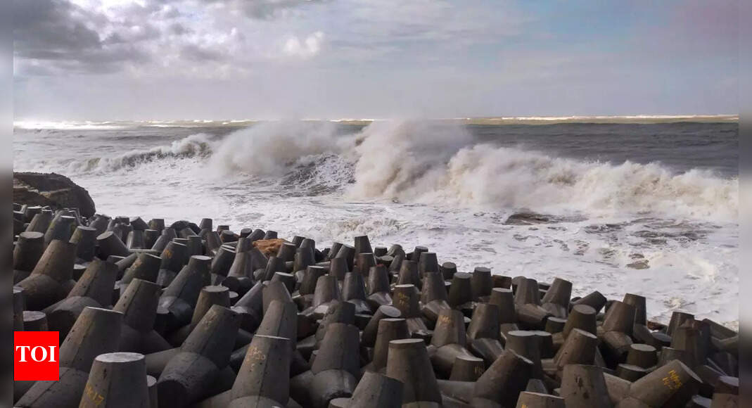 Biparjoy Cyclone likely to stretch nearly 10 days; Arabian Sea cyclonic ...