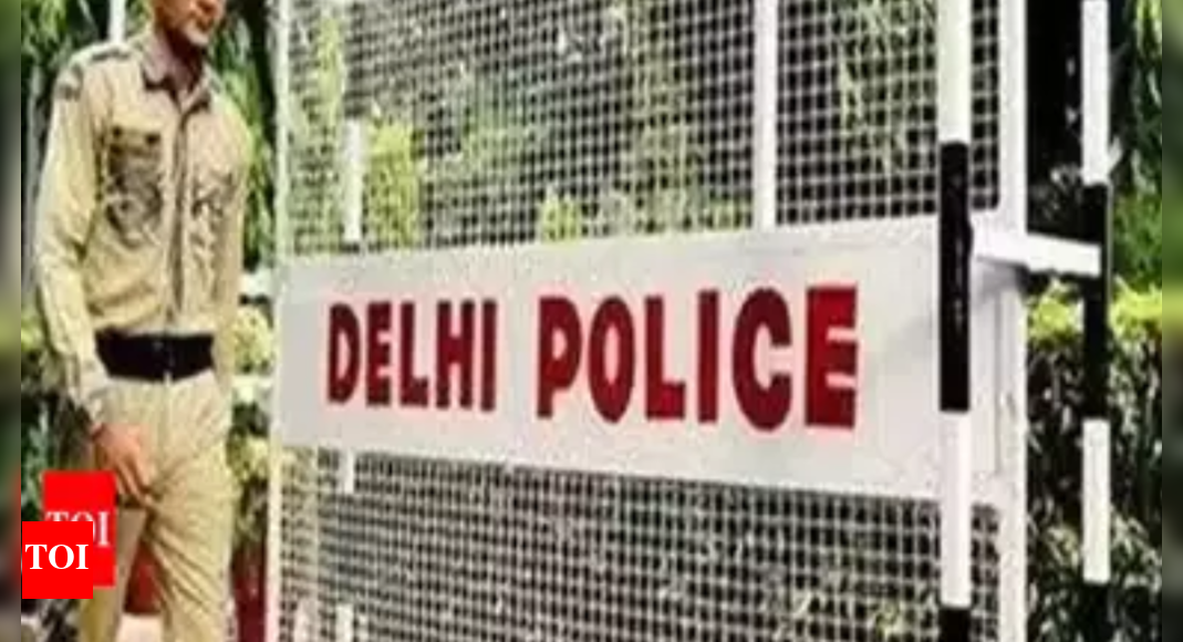 2 city cops to stand trial in bribery case | Delhi News - Times of India