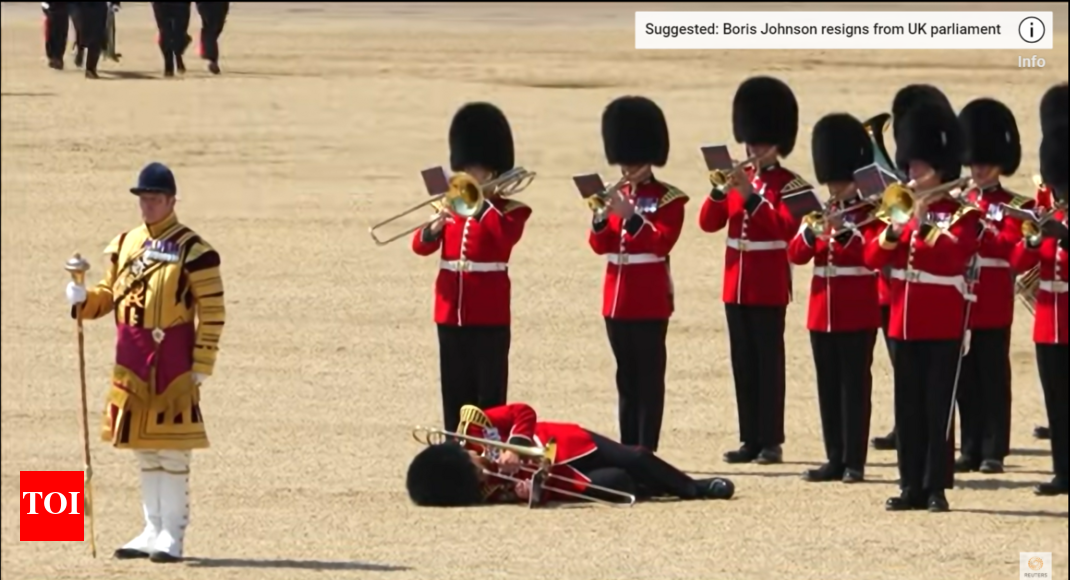 British Royal Guards collapse in a heat wave during military parade ...