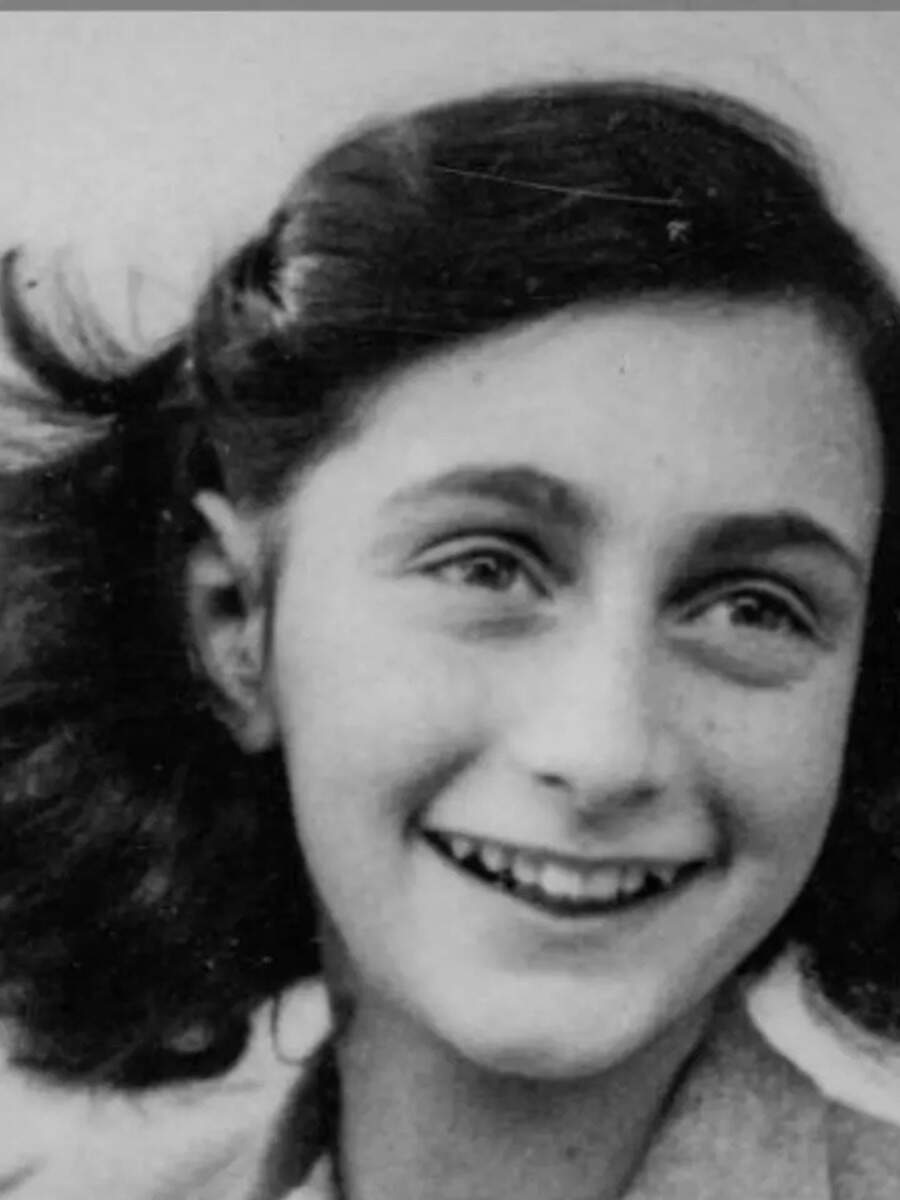 Anne Frank's optimistic quotes on life | Times of India