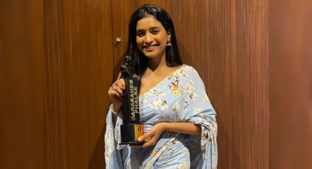 Manya Singh wins Dadasaheb Phalke Indian Television Award 2023 - Times ...