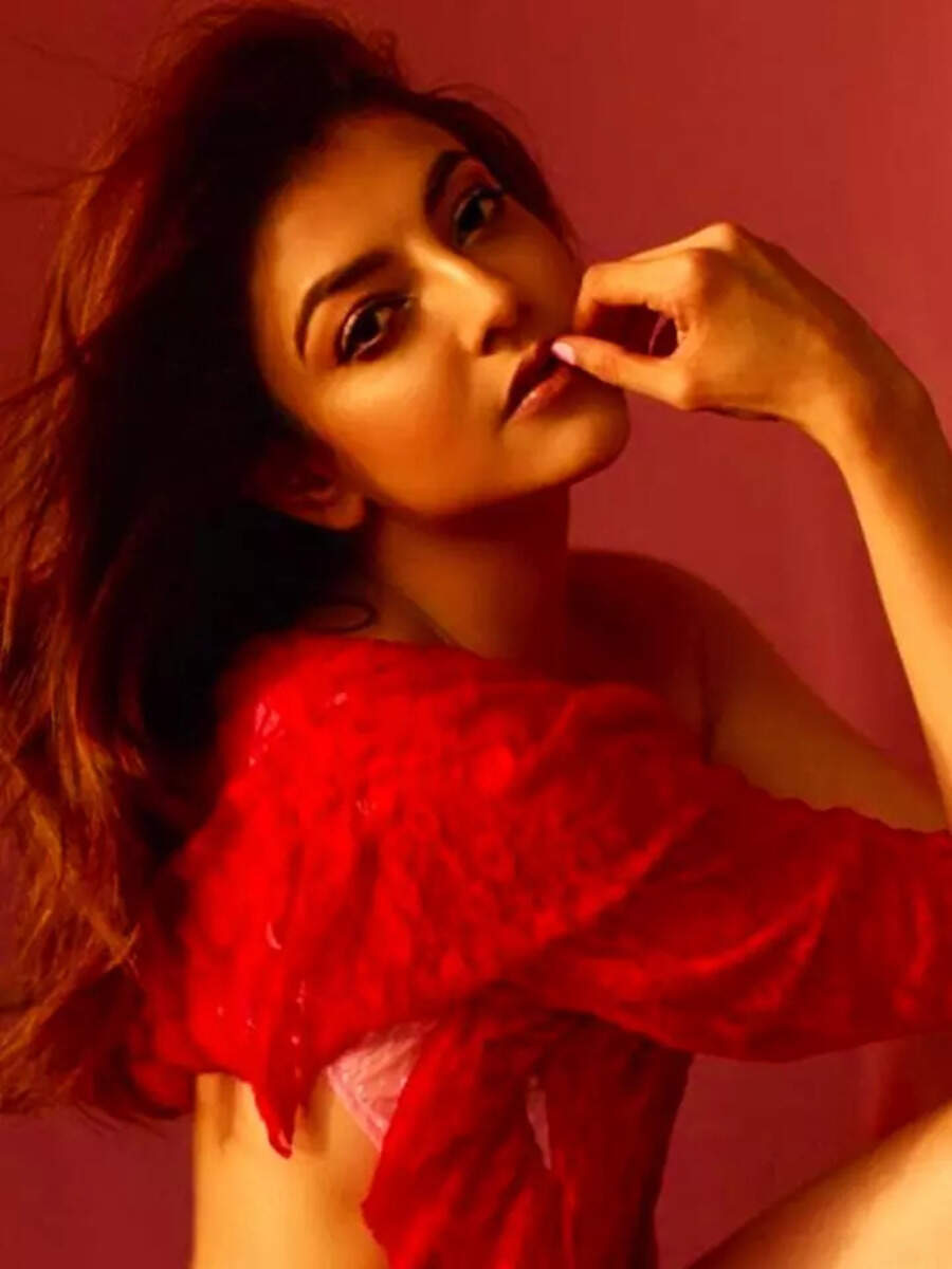 Red alert! Kajal Aggarwal, the girl of our dreams | Times of India
