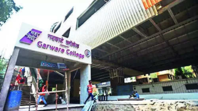 Citizens demand restoration of parking facility on Karve Road | Pune ...