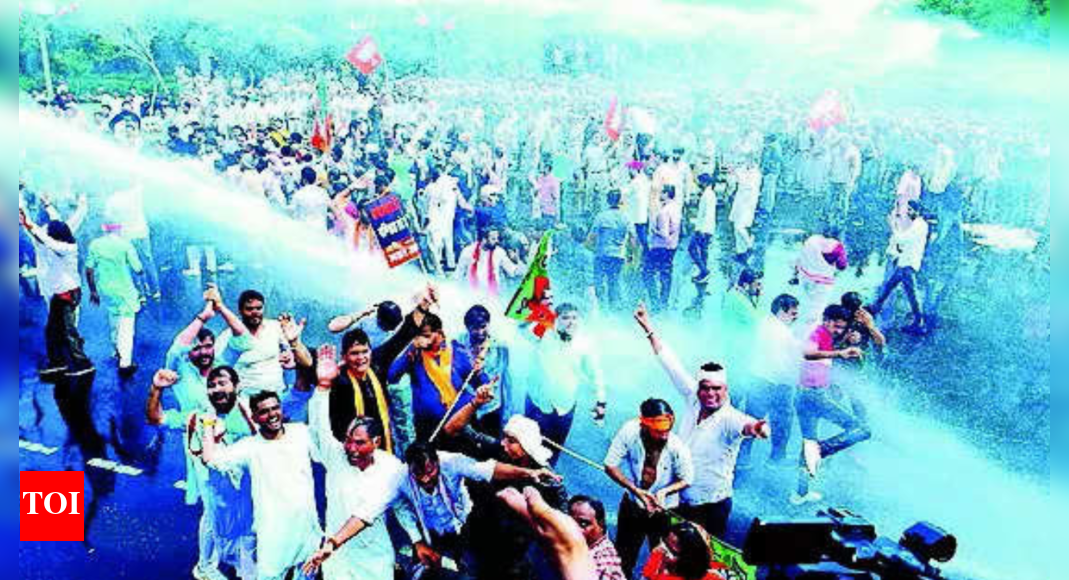 Short of workers, BJP holds protest march against Ashok Gehlot govt's ...