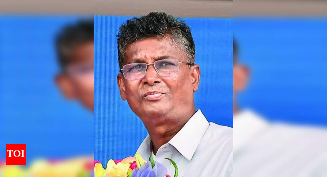 Satish Jarkiholi: Clear Hurdles For Ongoing Works: Satish | Hubballi ...