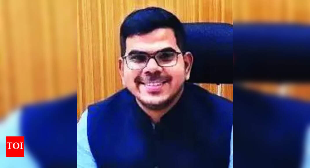 Chikodi: Chikodi Ac Gitte Helps Accident Victim In 0-hour | Hubballi ...