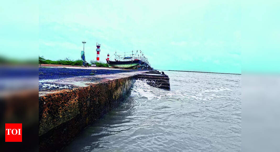 30,000 Shifted As Cyclone Inches Closer | Rajkot News - Times of India